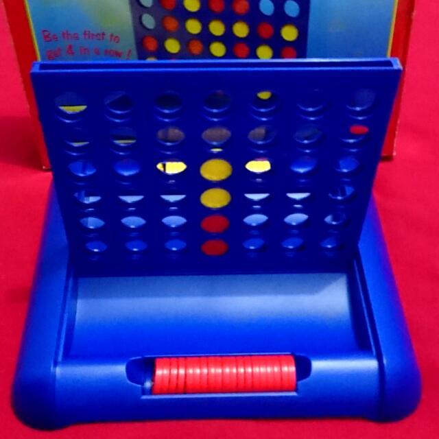Line Up 4 Connect Four Board Game On Carousell 8579