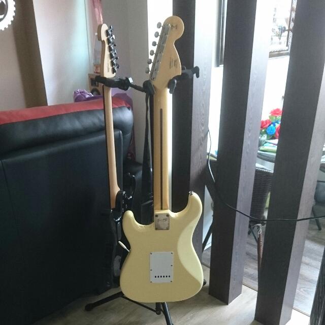 Squier Sham Kamikaze Stratocaster, Hobbies & Toys, Music & Media, Music ...