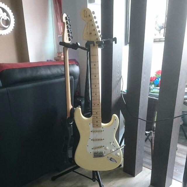 Squier Sham Kamikaze Stratocaster, Hobbies & Toys, Music & Media, Music ...