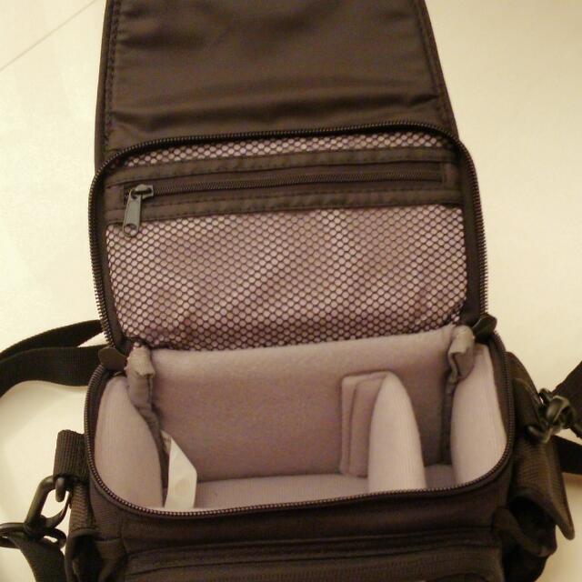 Lowepro Edit 110 Camera Bag, Photography on Carousell
