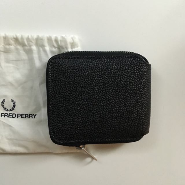 (Reserved) Fred Perry Leather Zip Wallet, Men's Fashion, Bags, Belt ...