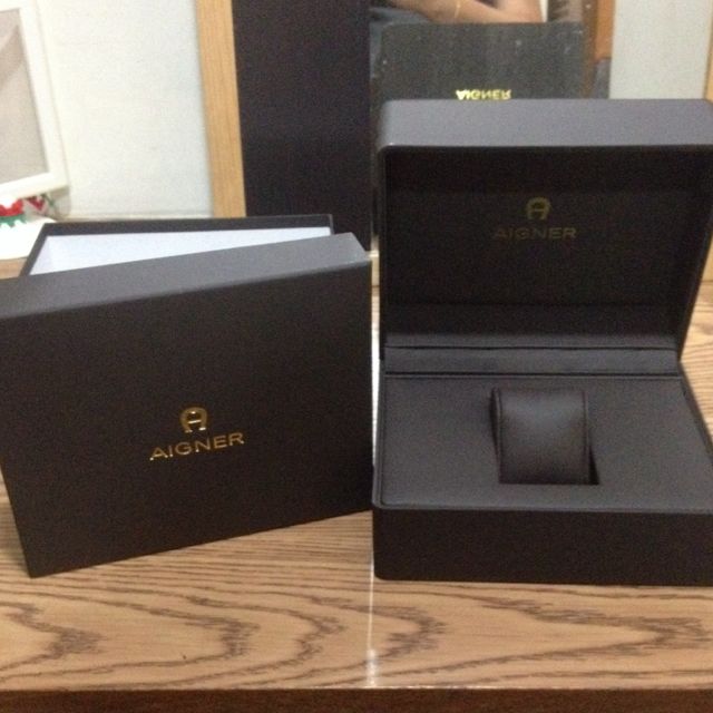 Aigner Watch Box, Women's Fashion, Watches & Accessories, Watches on ...