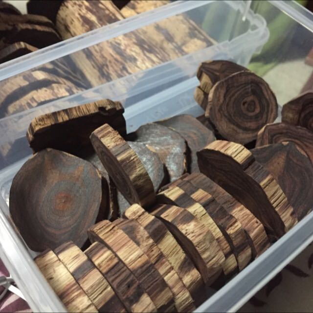 Kayu Menang. win Wood , 招横财风水木片。, Vintage & Collectibles on Carousell