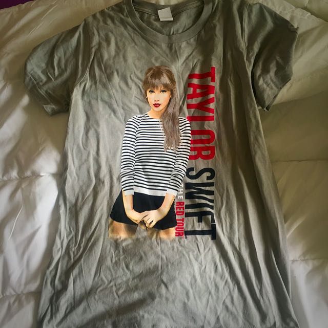 [slashed Price] Limited edition taylor Swift Red Tour Merch, Women's ...