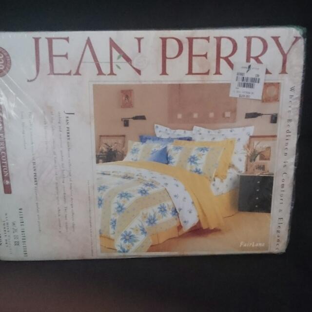 Jerry Perry Queen Bedsheet Set, Furniture & Home Living, Furniture, Bed ...