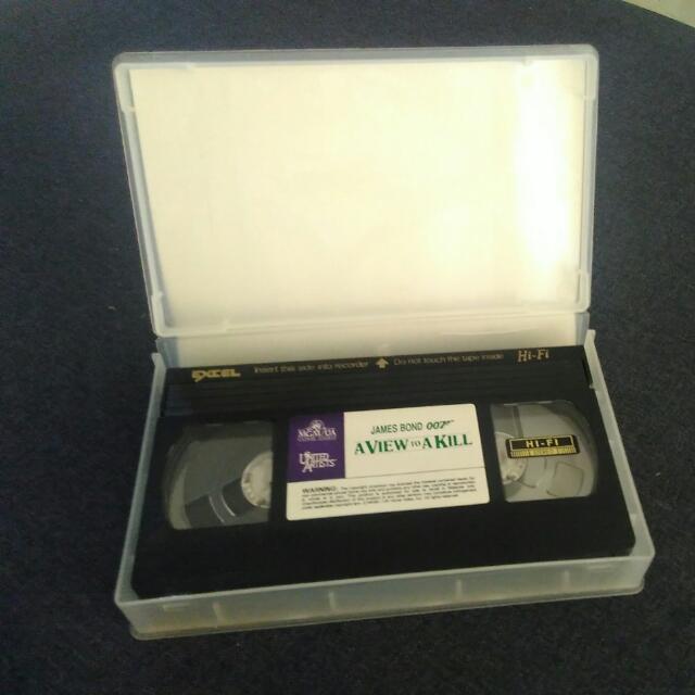 (1985) VHS Tape James Bond, Hobbies & Toys, Collectibles & Memorabilia ...
