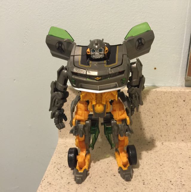 Transformers Dark Of The Moon Autobot Daredevil Squad Bumblebee ...