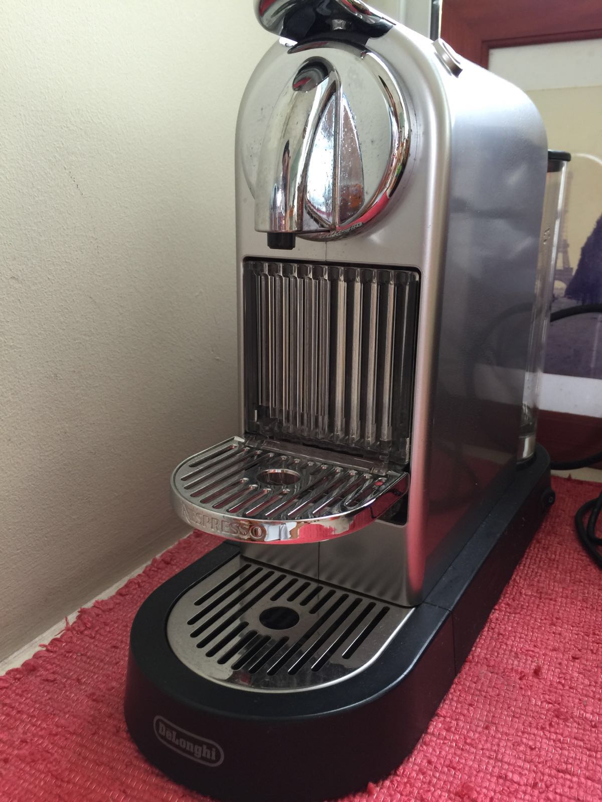 Nespresso Coffee Machine (Silver Color) with Milk Frother (Pure White ...