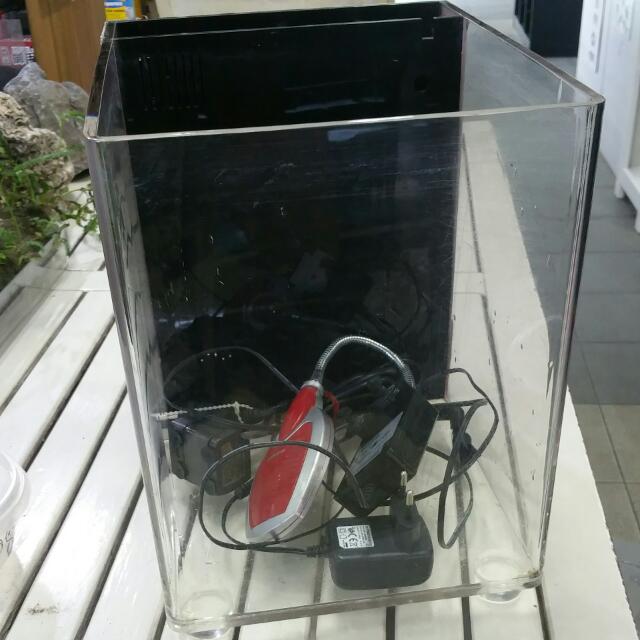 Dymax IQ5 Acrylic All In One Tank(used), Pet Supplies, Homes & Other ...
