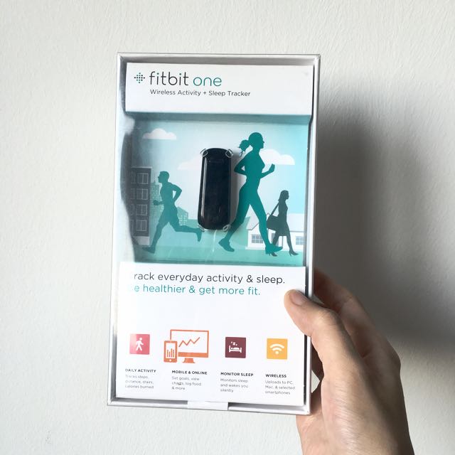 FitBit One, Sports Equipment, Exercise & Fitness, Cardio & Fitness ...