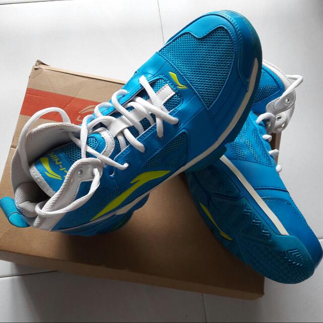 Li-Ning Basketball Shoe, Sports Equipment, Sports & Games, Racket ...