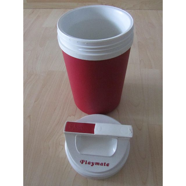 Red-and-white cylindrical plastic insulated drink container, 14cm ...