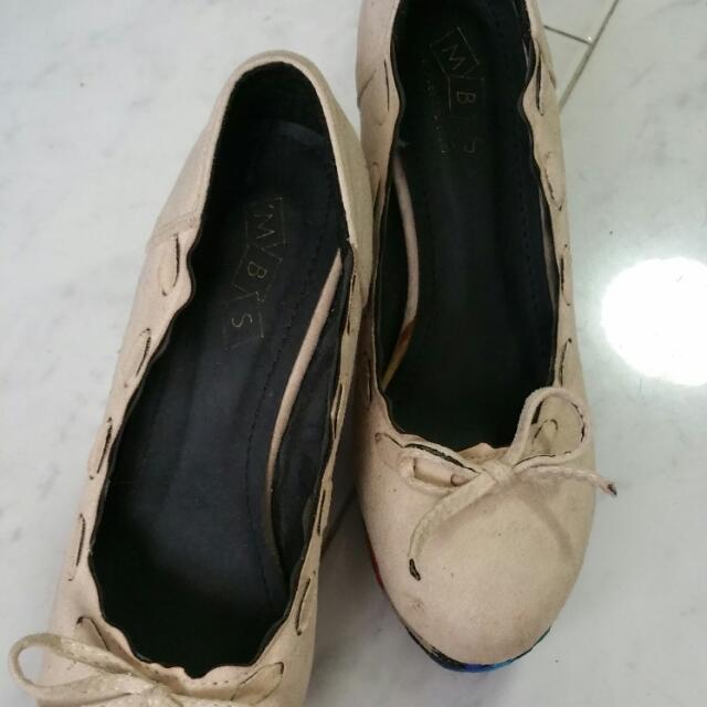 Used Wedges Shoe, Women's Fashion, Footwear, Flats on Carousell