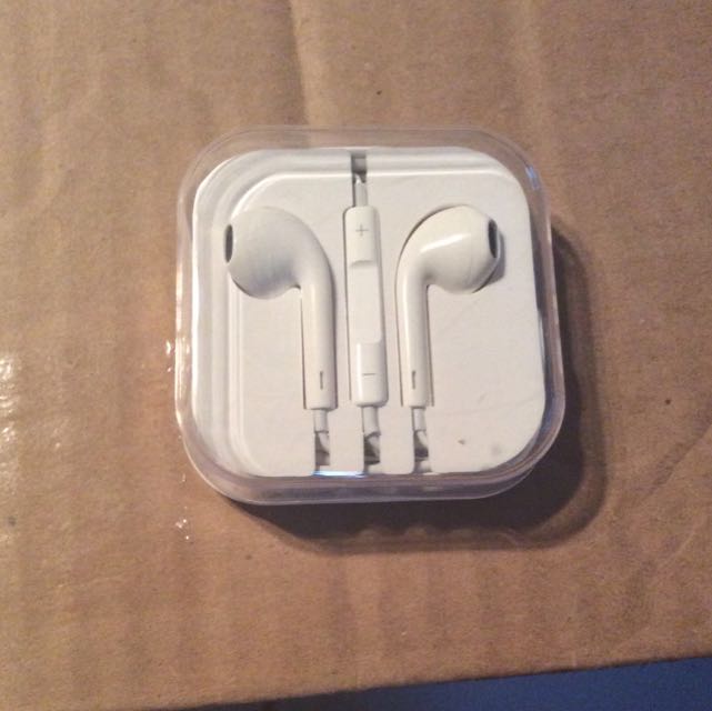 iPhone 5 Headphones on Carousell
