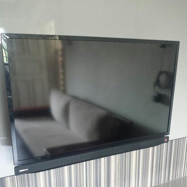 36 Inch Tv Toshiba., Everything Else on Carousell