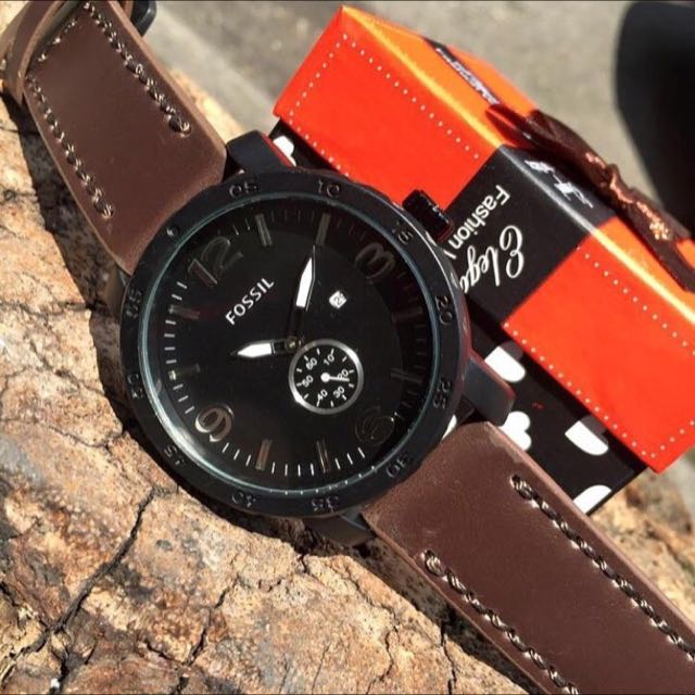 Fossil Watch, Men's Fashion, Watches & Accessories, Watches on Carousell