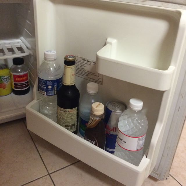 Samsung Refrigerator SRG-058 (Mini Fridge), TV & Home Appliances ...