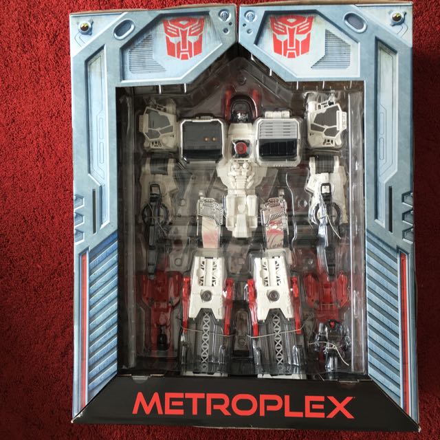 TRANSFORMERS METROPLEX, Hobbies & Toys, Toys & Games on Carousell
