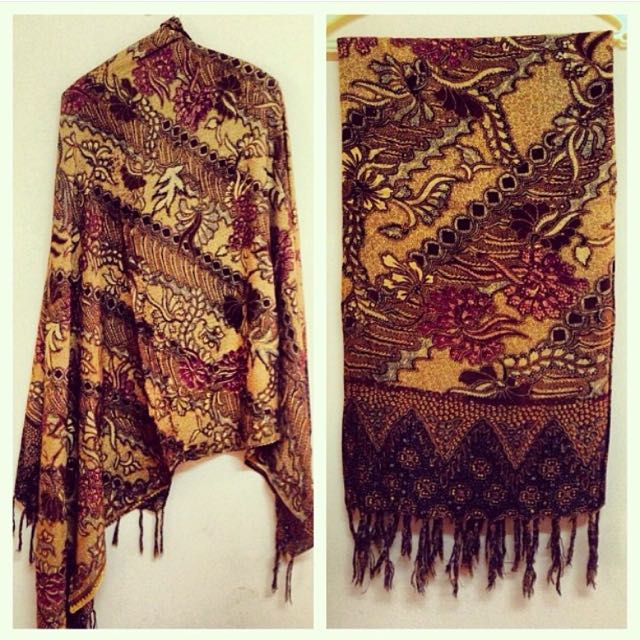 Kain Sarong, Women's Fashion, Muslimah Fashion, Baju Kurung & sets on ...