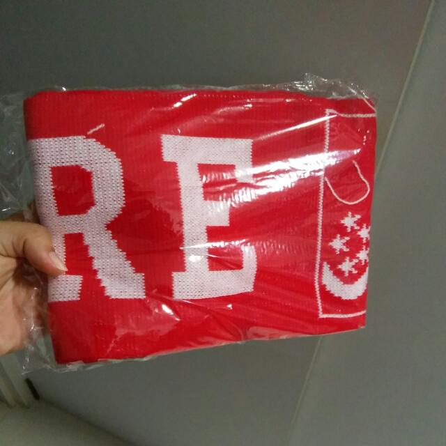 Singapore Scarf, Everything Else on Carousell