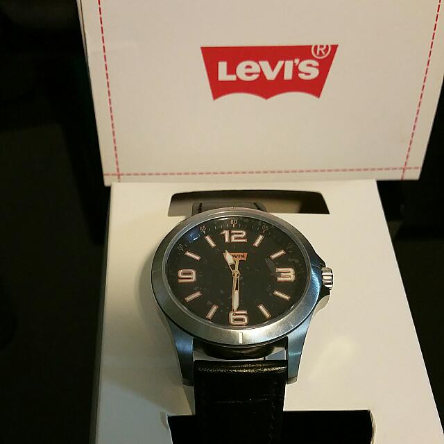 Levis Men's watch, Men's Fashion, Bottoms, Jeans on Carousell
