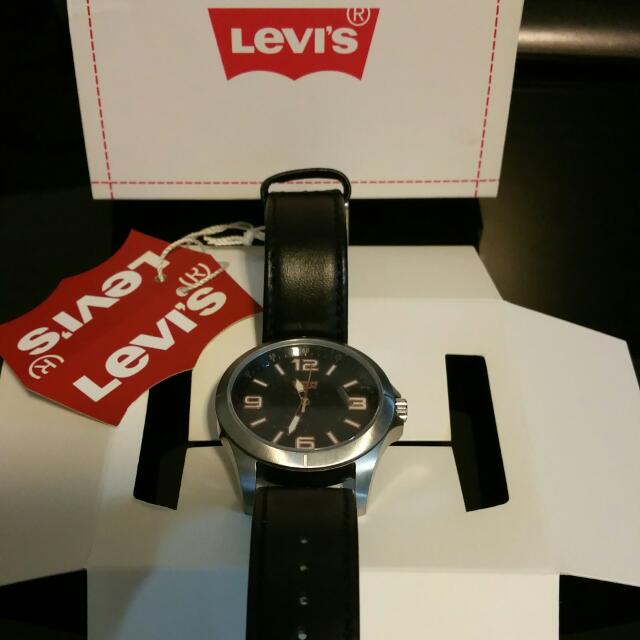 Levis Men's watch, Men's Fashion, Bottoms, Jeans on Carousell