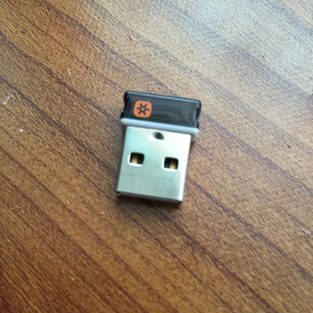 Logitech K400r Bluetooth Keyboard Computers And Tech Parts And Accessories Networking On Carousell