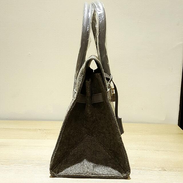 Grace 陳泱瑾 品牌 Fruition 滿額贈 毛泥織布凱莉包, 她的時尚, 珠寶、飾品與收納, 寶石在旋轉拍賣