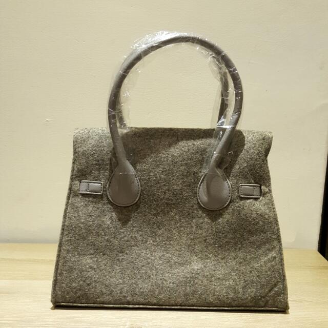 Grace 陳泱瑾 品牌 Fruition 滿額贈 毛泥織布凱莉包, 她的時尚, 珠寶、飾品與收納, 寶石在旋轉拍賣