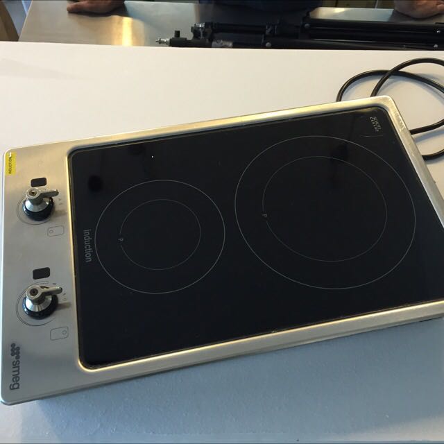 Smeg 2-ring Induction Stove, TV & Home Appliances, Kitchen Appliances ...