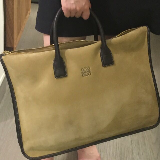 Loewe, 名牌, 手袋及銀包 - Carousell