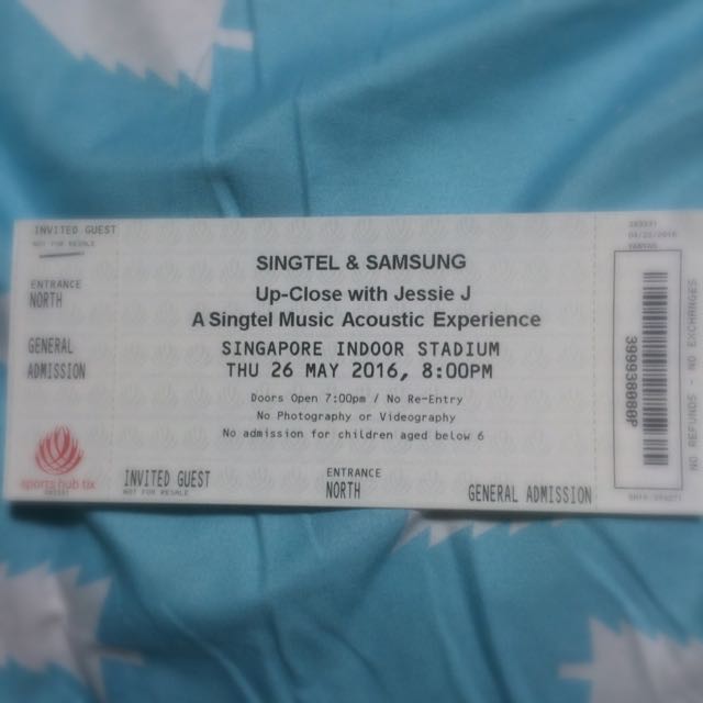 Up-close With Jessie J, Hobbies & Toys, Memorabilia & Collectibles, Fan ...