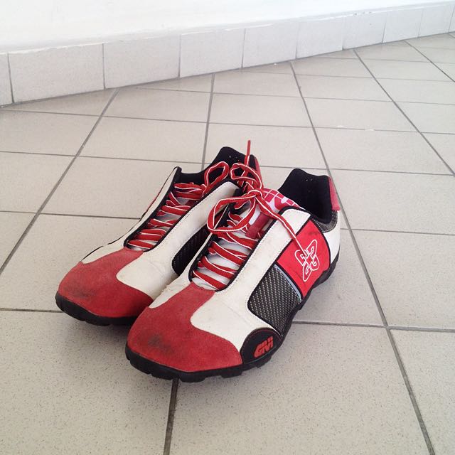 Givi Racing Shoe, Auto Accessories on Carousell