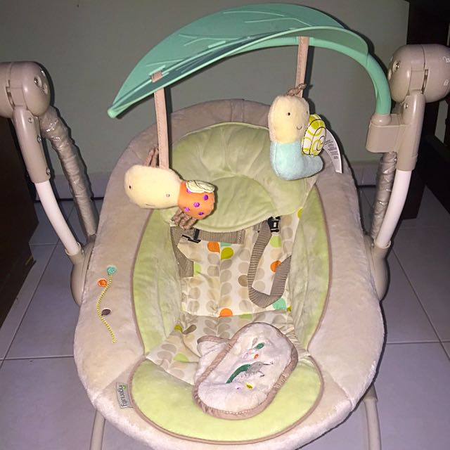 Ingenuity Baby Rocker (automatic with music), Babies & Kids, Infant ...