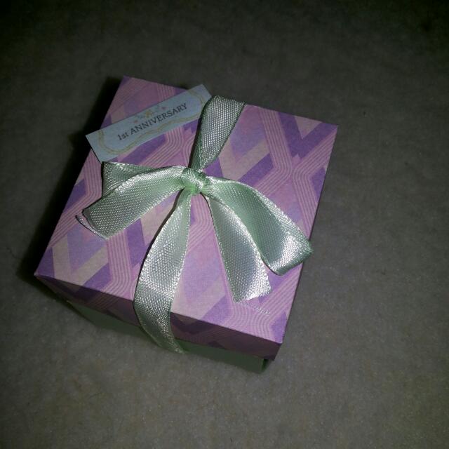 Mini Explosion Box, Desain & Kerajinan Tangan di Carousell