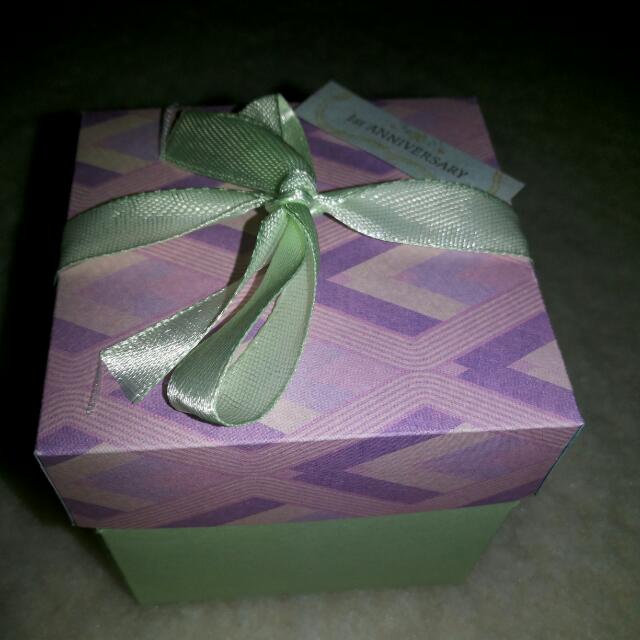 Mini Explosion Box, Desain & Kerajinan Tangan di Carousell