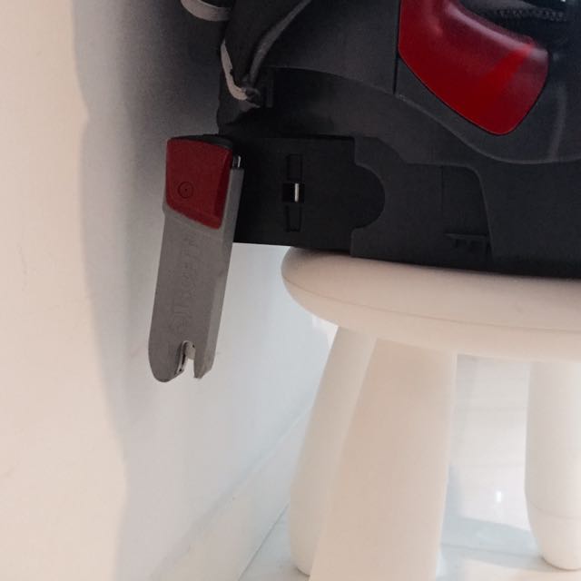 Original VW Isofix Child Seat(up to 35kg), Babies & Kids, Going Out ...