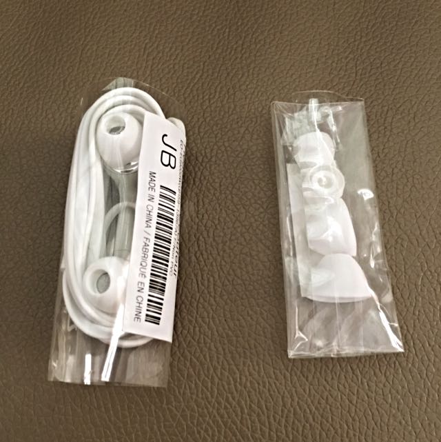 Samsung Earpods, Computers & Tech, Parts & Accessories, Cables ...