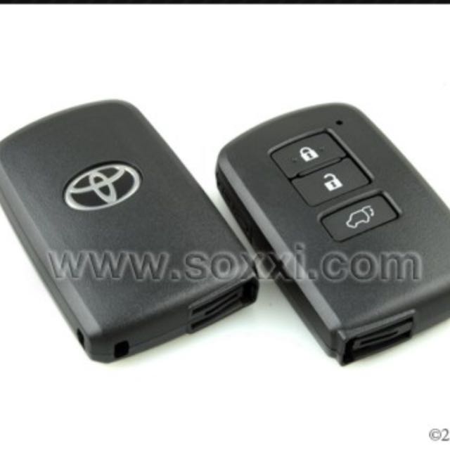 Toyota Harrier Keyless Remote, Car Accessories, Accessories on Carousell