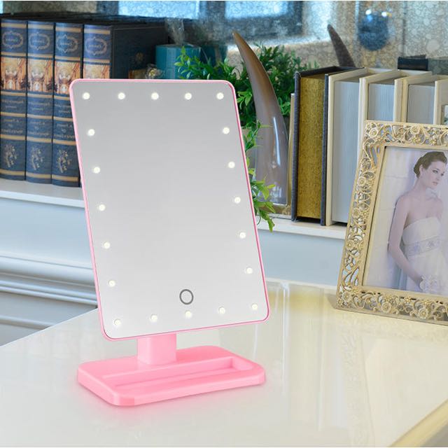 [PO] LED Desktop Portable Mirror, Women's Fashion, Jewelry & Organisers ...