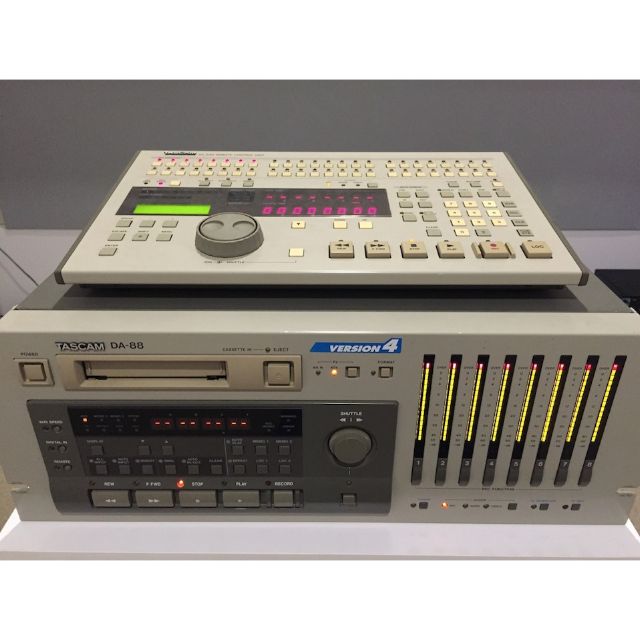 TASCAM RC-848 Remote Control Unit for DA-88 DA-98, TV & Home Appliances ...