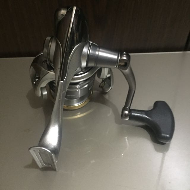 Shimano Biomaster C3000 Fishing Reel, Sports Equipment, Fishing on Carousell