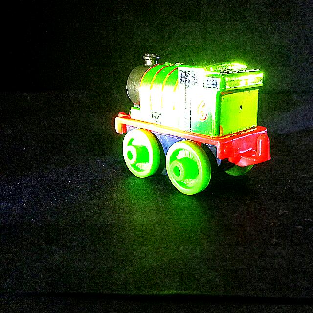 Thomas And Friends Minis Metallic Percy, Hobbies & Toys, Toys & Games ...