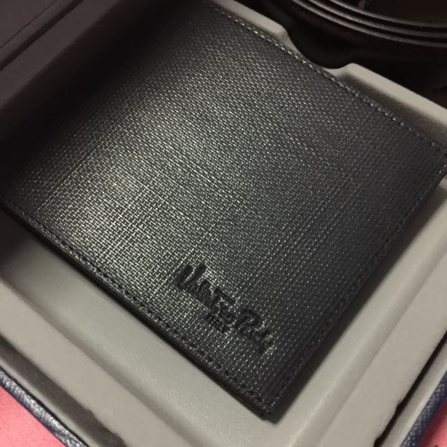 Valentino Rudy Wallet And Belt Gift Set, Men's Fashion, Bags, Belt bags ...