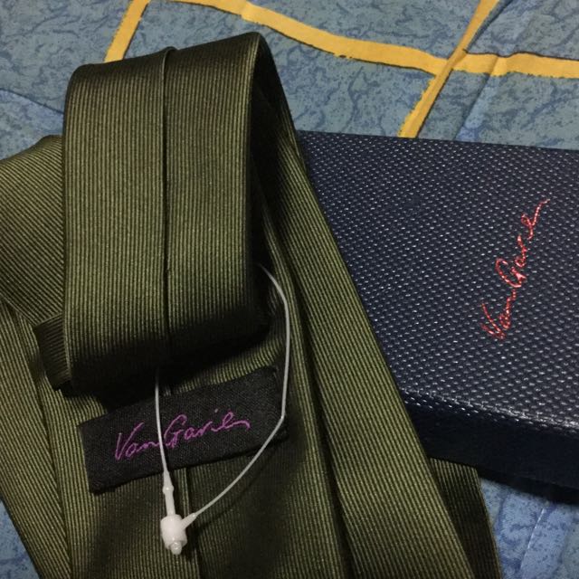 BNIB VAN GARIE TIE & PIN SET A - GREEN, Men's Fashion, Muslim Wear ...