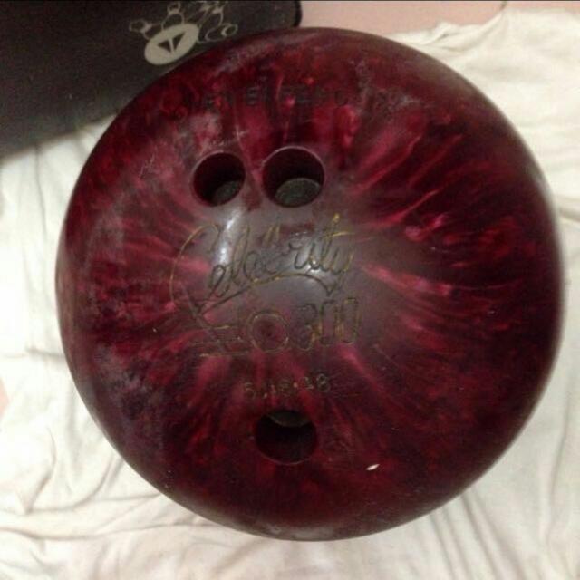 Celebrity Columbia 300 Red Colored Bowling Ball, Sports Equipment ...
