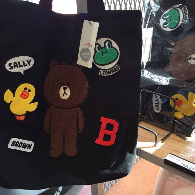 韓國 Line friends 肩背包, 她的時尚, 手錶及配件, 其他時尚配件在旋轉拍賣