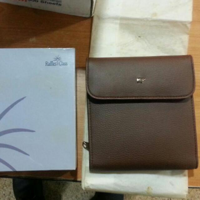 Singapore Airlines Raffles class leather cd holder mint in box, Hobbies ...