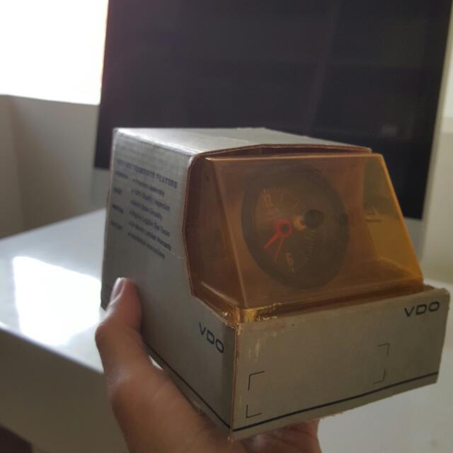 VDO Analogue Face Clock For Auto Enthusiasts, Car Accessories on Carousell