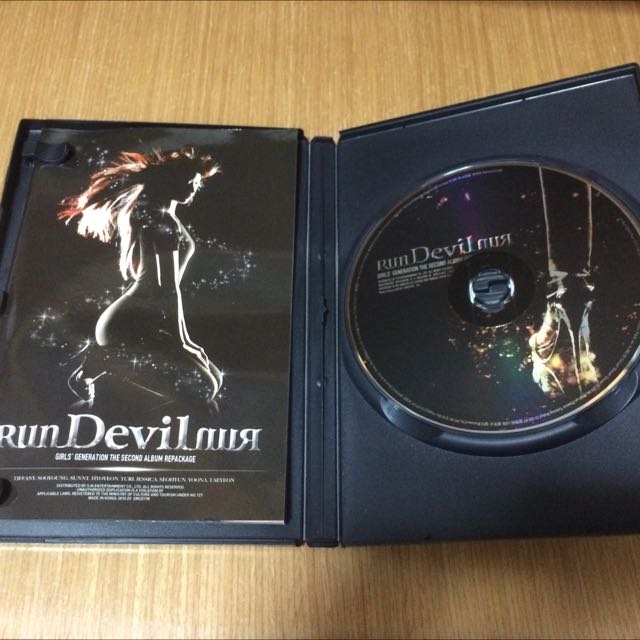 SNSD Girls' Generation Run Devil Run Album, Hobbies & Toys, Memorabilia ...